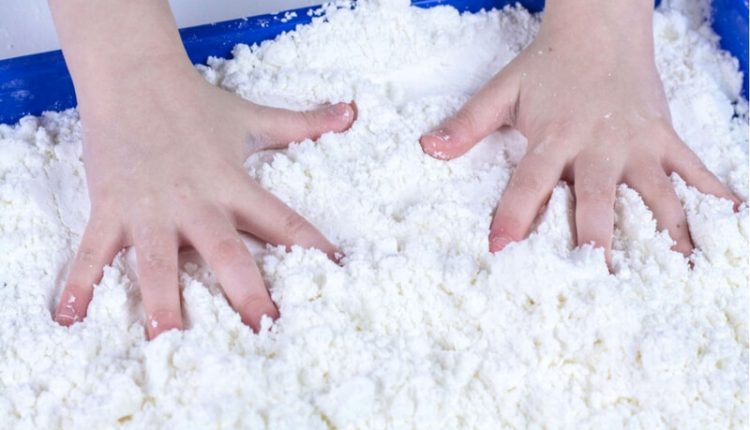 تعرّف على تجربة زغب الثلج وطريقة عملها بالخطوات للأطفال